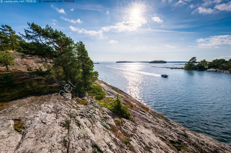Kuva: Näkymä Kalliosaaren huipulta - rantakallio saari kallio meri ...