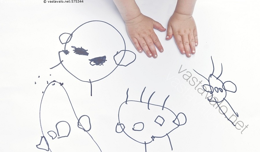 Kuva: Meidän perhe ja lapsen kädet - perhekuva lapsen piirros ...