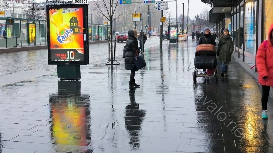 Kuva: Sateinen Helsinki - vesisade kastua rankkasade sade sateinen ...