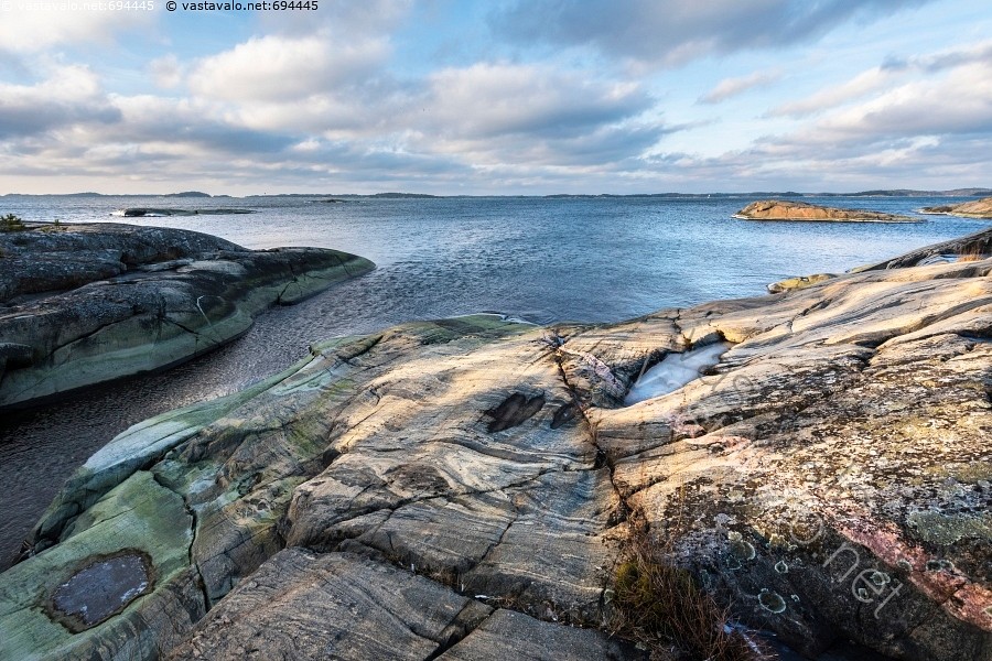 Kuva: Rantakalliot - meri Itämeri maisema merimaisema ranta kallio ...