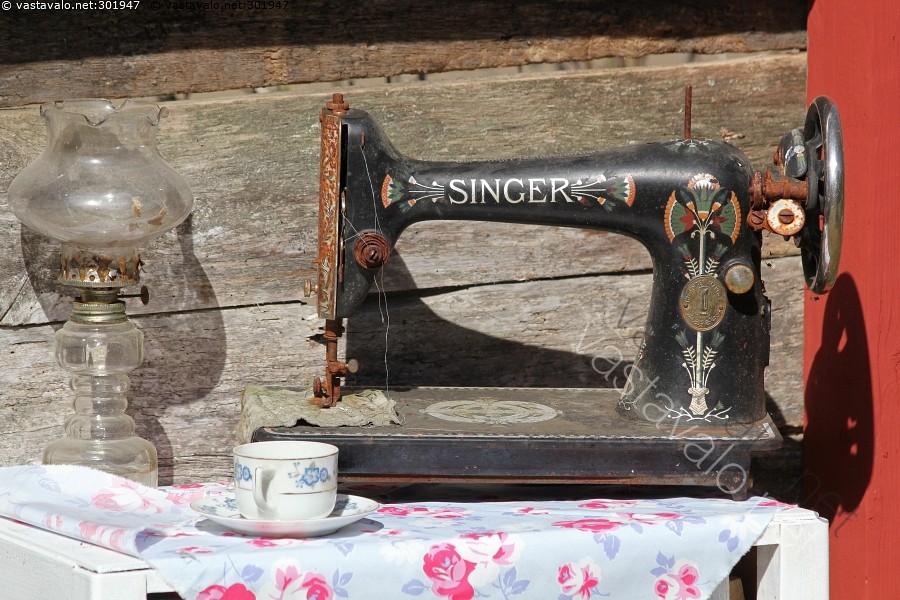 Kuva: Ompelukone koristeena - ompelukone Singer koriste koriste-esine ...