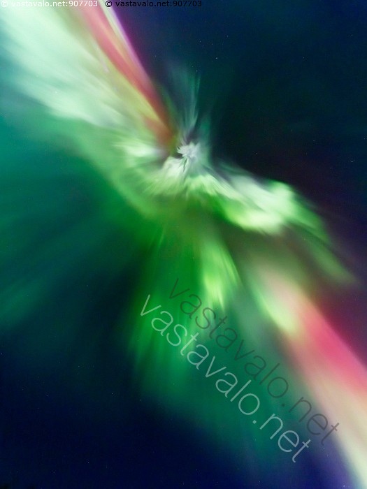 Kuva: Revontulet - Aurora borealis revontulet revontuli värikäs vihreä ...