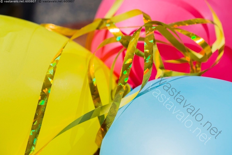 Kuva: Serpentiini - pallo ilmapallo serpentiini vappupallo koriste ...