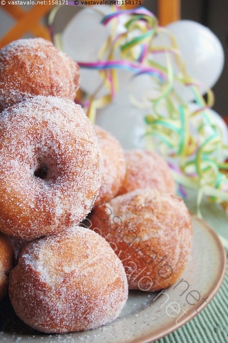 Kuva: sokerimunkit - munkki sokerimunkki juhla vappu serpentiini ...