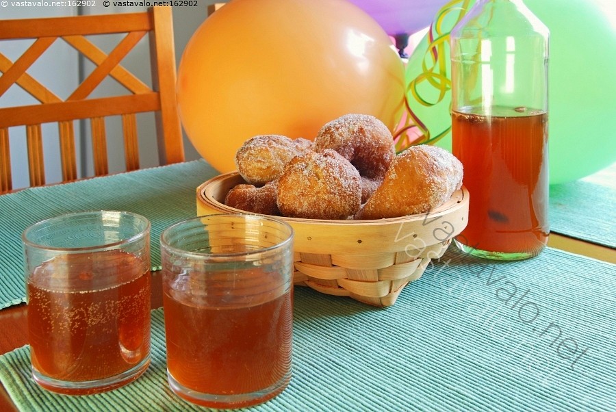 Kuva: vapputarjoilut - sima simalasi juoma vappujuoma munkki ...