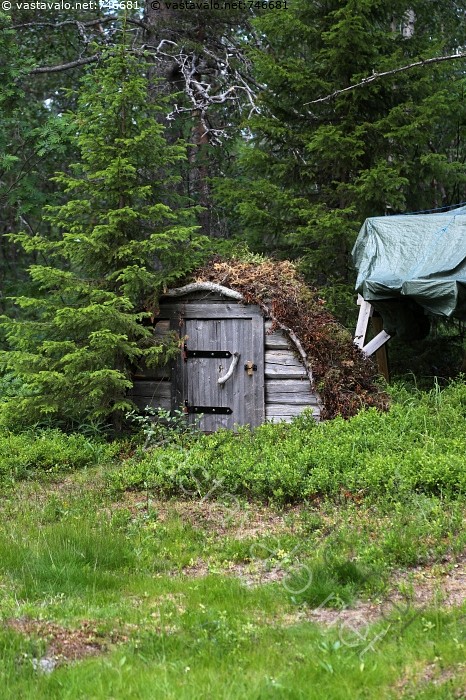 Kuva: Maakellari - maakellari kellari hirsi hirsirakenteinen ovi ...