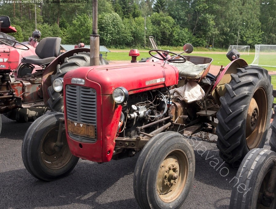 Kuva: Vanha Massikka - traktori traktorit Massey Ferguson punainen ...