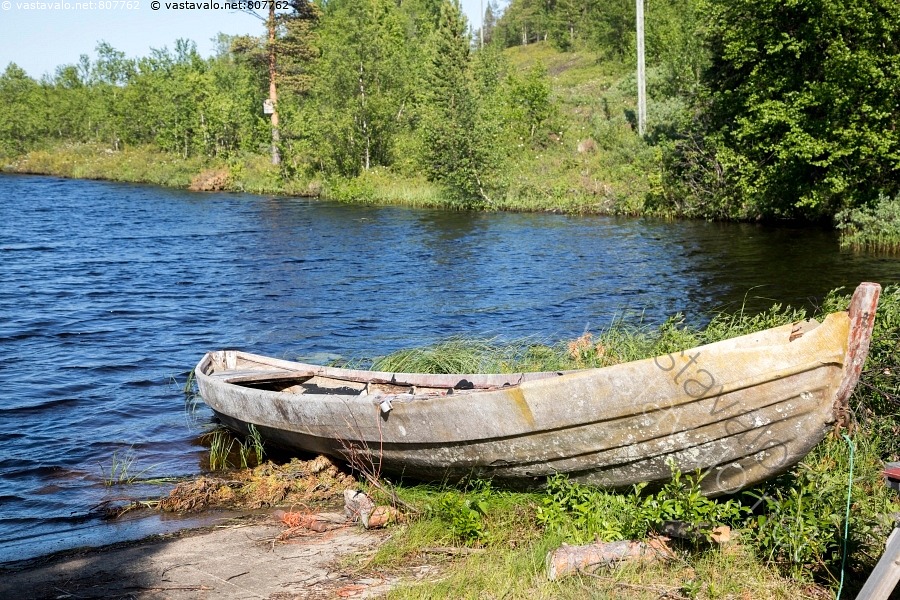 Kuva: Vanha vene - soutuvene vene järvivene puuvene lasikuitu ...