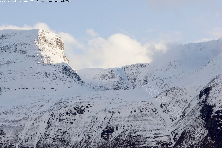 Kuva: Lumiset tunturit - tunturi tunturit jylhä vuori Middagsfjellet ...