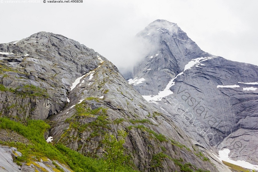 Kuva: Stetinden - Stetind Stetinden luminen tunturi Tysfjord huippu ...
