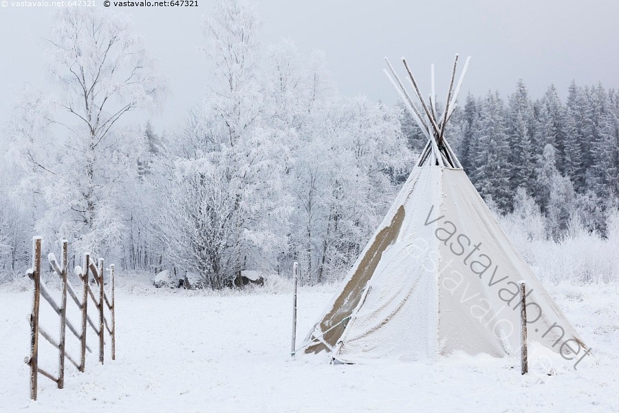 Kuva: Kota - kota lapinkota lappalaiskota teltta kotateltta asunto ...