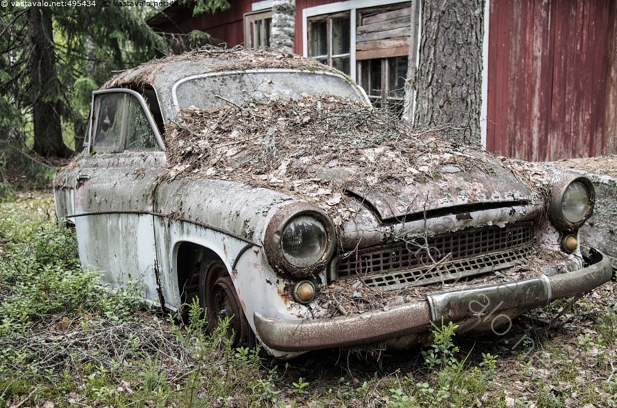Kuva: Romuauto - auto romu romuauto hylätty vanha ruostunut ruosteinen ...