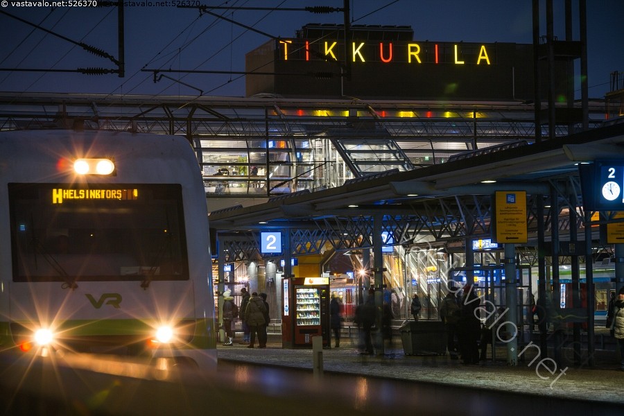 Kuva: Tikkurilan uusi asema - Tikkurila Tikkurilan asema rautatieasema asemalaituri laituri ...