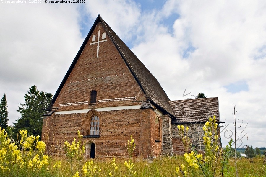 Kuva: Hattulan Pyhän Ristin kirkko - rakennus kirkko keskiaikainen ...