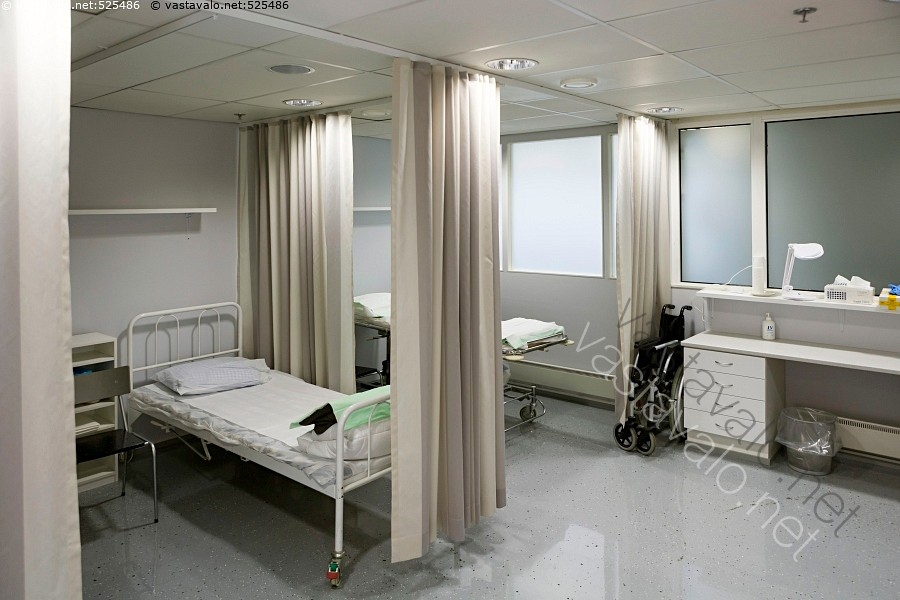 Kuva: Ensiapuhuone - huone rakennus ensiapu ensiapuhuone sänky pöytä ...
