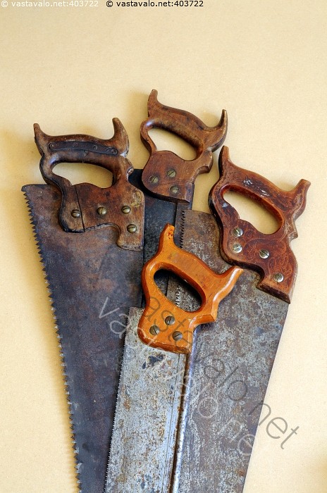 Kuva: Timpurin käsisahoja - vanha vanhat käsisaha saha sahat selkäsaha ...