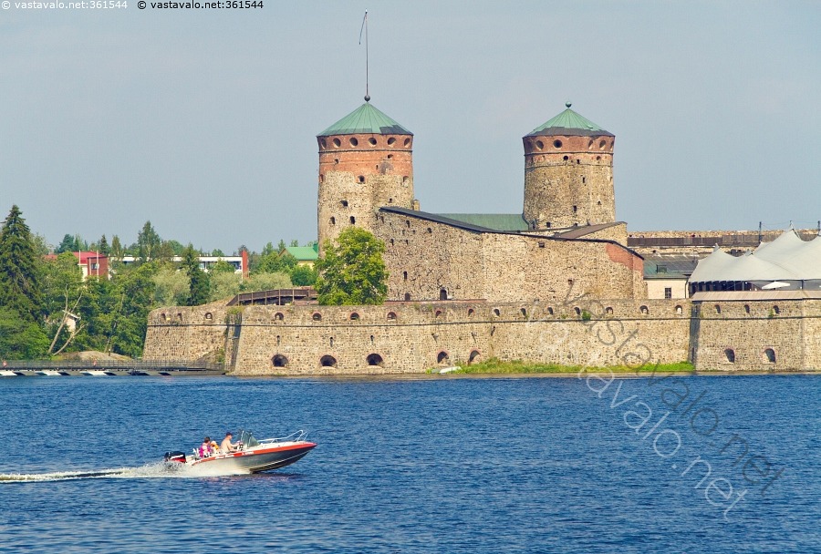 Kuva: Vene ja linna - Savonlinna Olavinlinna rakennushistoria ...