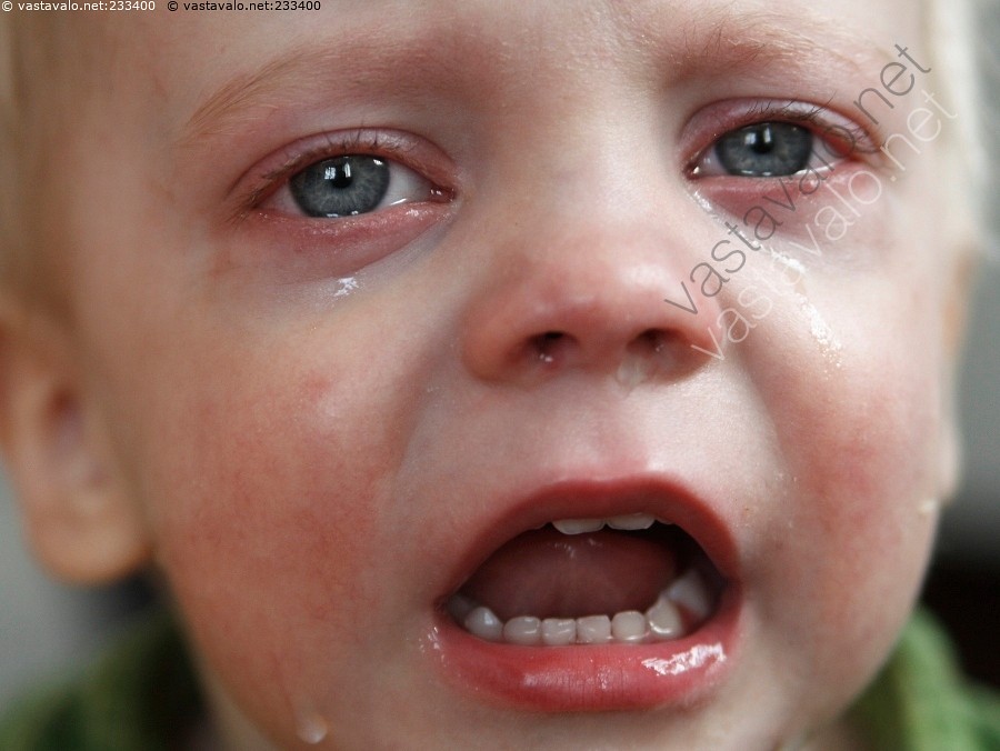 Kuva: Itku - lapsi itku itkevä itkeä suru surullinen murhe murheinen ...