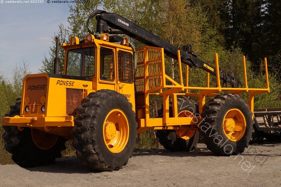 Kuva: Ensimmäinen Ponsse - vanha metsäkone Ponsse PAZ kuormatraktori ...