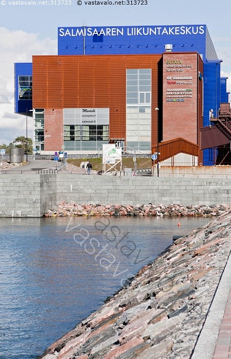 Kuva: Salmisaaren Liikuntakeskus - talo rakennus toimitila ...