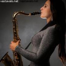 Kuva: Nainen ja soitin - saksofoni saxofoni saksofonisti saxofonisti ...