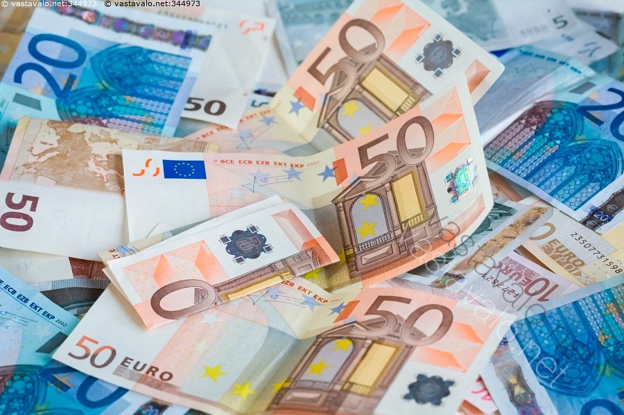 Kuva: Viiskymppisiä - euro seteli raha paperiraha hologrammi heijastus ...