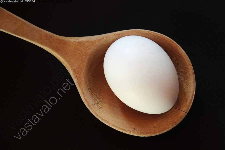 Kuva: Muna ja kapusta - vanha kulunut puukauha kapusta puinen kauha ...