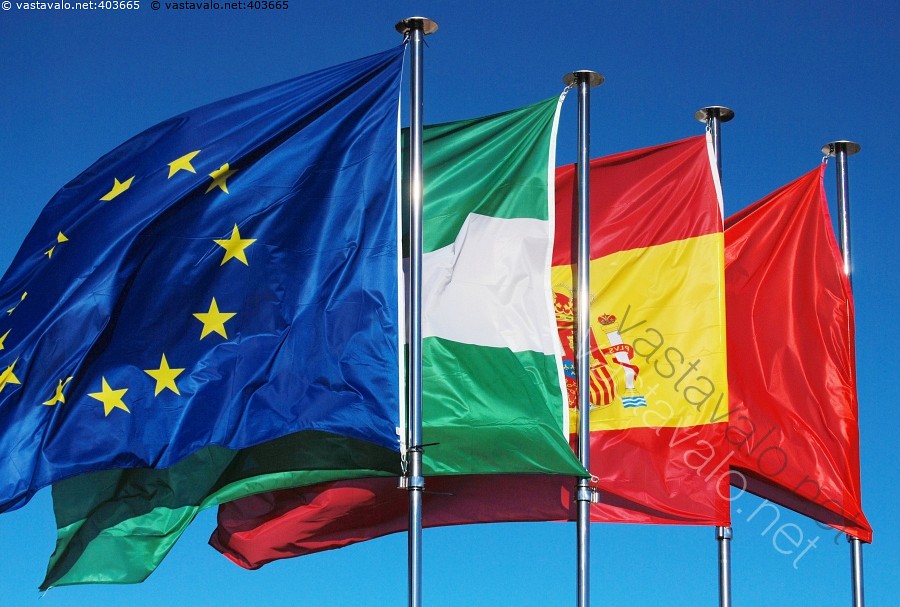Kuva: Liput - lippu lipputanko liputus salko Eurooppa Espanja Andalusia ...