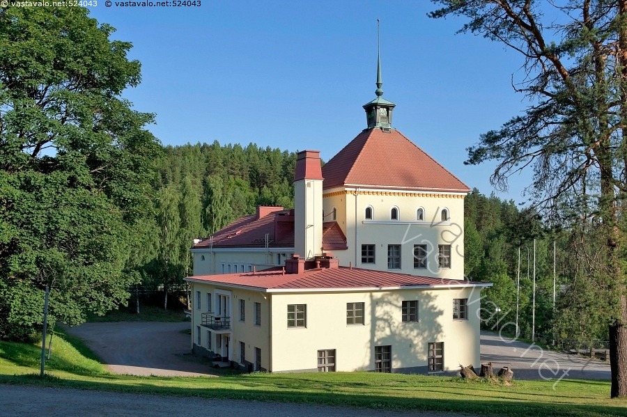 Kuva: Ilveslinna - Ilveslinna seurantalo klassismi linnamainen torni ...