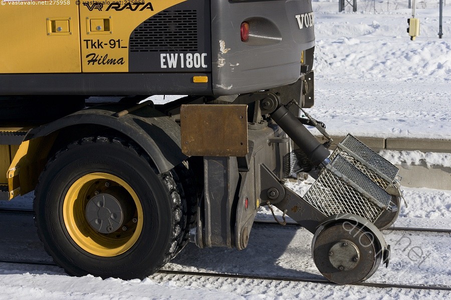 Kuva: Kaivurin ratavarustus - kaivuri kaivinkone kiskokaivuri junarata ...