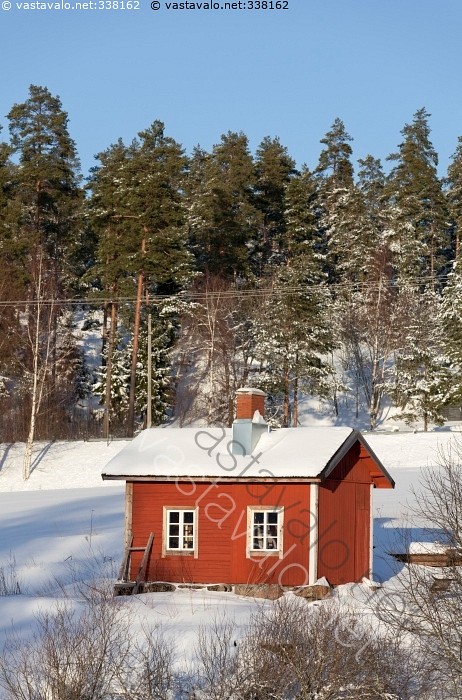 Kuva: Punainen rakennus Nautelankosken rannalla - punainen hirsi ...