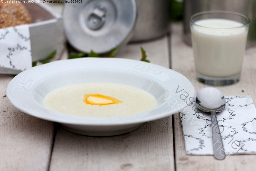 Kuva: Mannapuuroa voisilmällä - maito puuro mannapuuro mannavelli ...