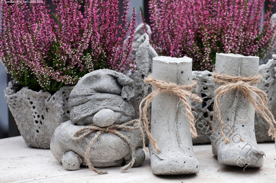 Kuva: Tonttu ja saappaat - askartelu betoni betoniaskartelu ...