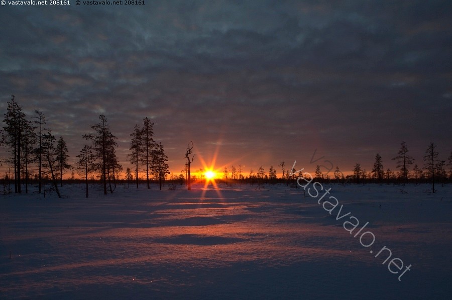 Kuva: Auringonlasku Ranuan suomaisemassa - aurinko hanki suomaisema ...