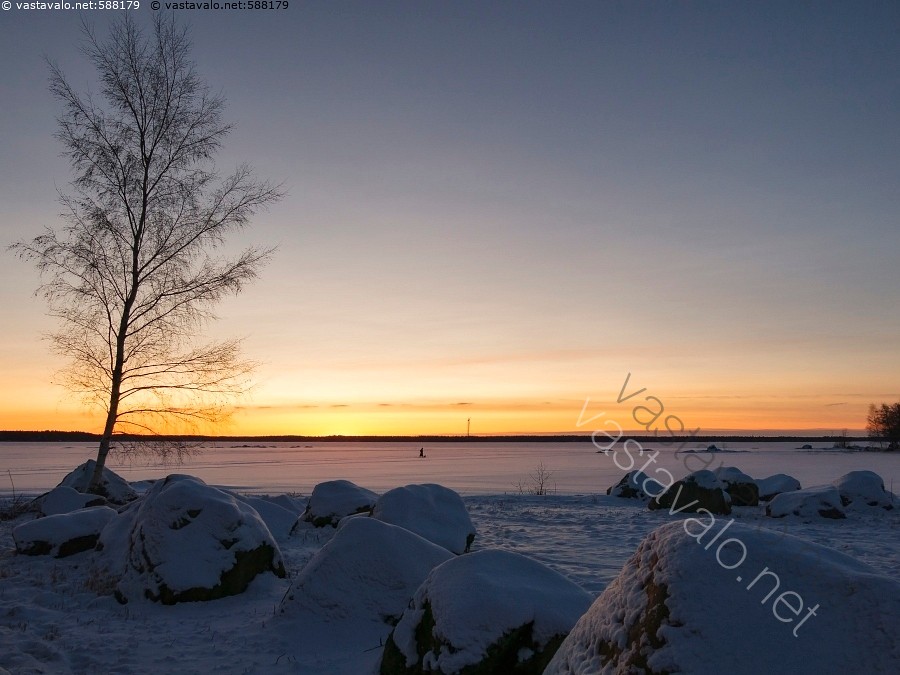 Kuva: Iltahämärä - talvi talvinen talvella lumi lunta luminen jää meri ...