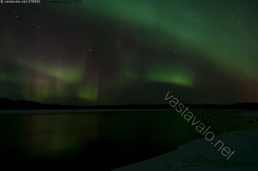 Kuva: Revontulet - revontulet revontuli Aurora borealis yö maisema ...