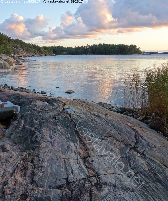 Kuva: Rantakallio Saaristomeren kansallispuistossa - kallio silokallio ...