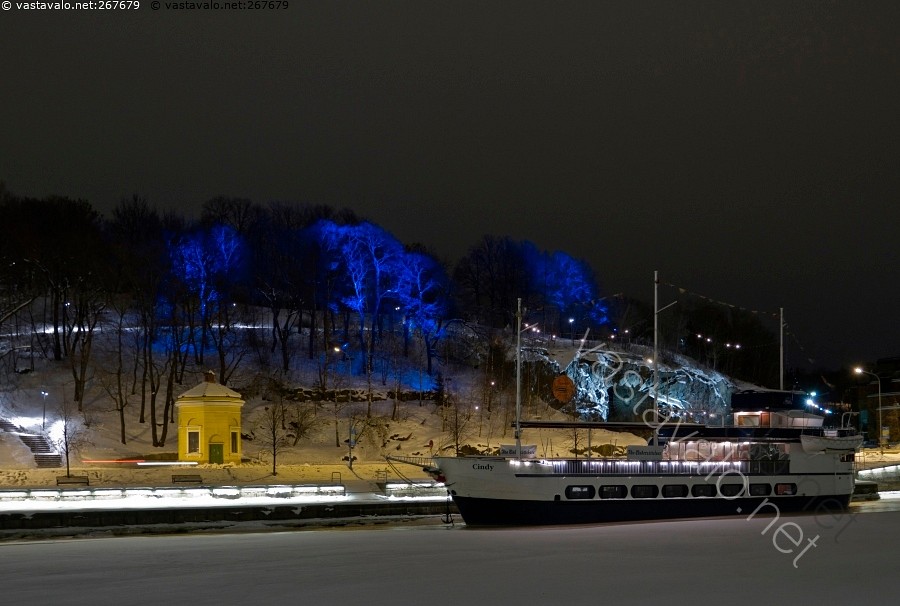 Kuva: Siniset valot - Turku Samppalinna valaistus Aurajoki ...