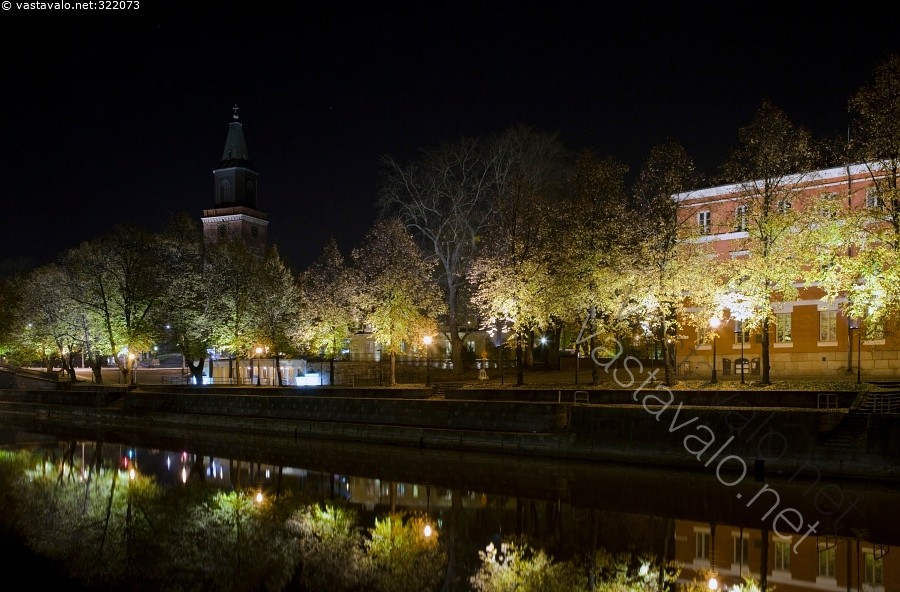 Kuva: Kirkko, ravintola ja koulu - historiallinen Turku Itäinen ...