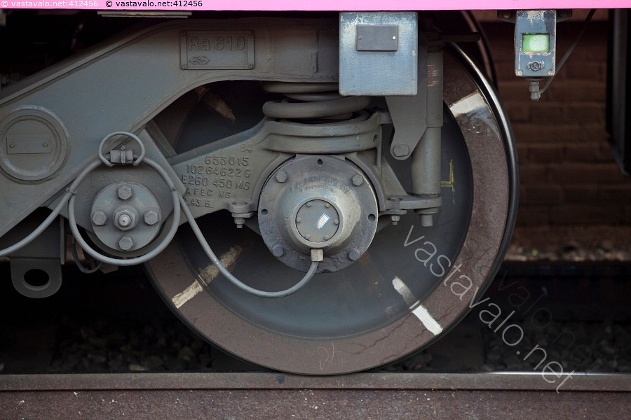 Kuva: Junan pyörä - juna junavaunu pyörä raide kisko ratakisko rautatie ...