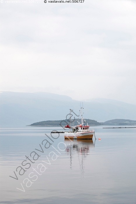 Kuva: Kalastusalus Isovuonolla - Yykeänmuotka Muotka Lyngseidet Lyngen ...
