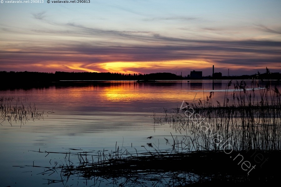 Kuva: Iltarusko rannassa - Ruissalo saaristo auringonlasku taivas rusko ...