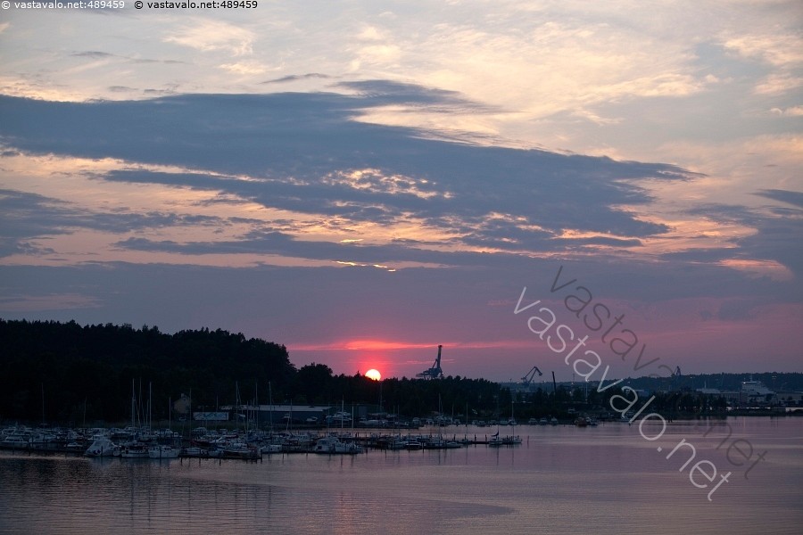 Kuva: Hirvensalo ja satama - merellinen Turku Pitkäsalmi meri ...