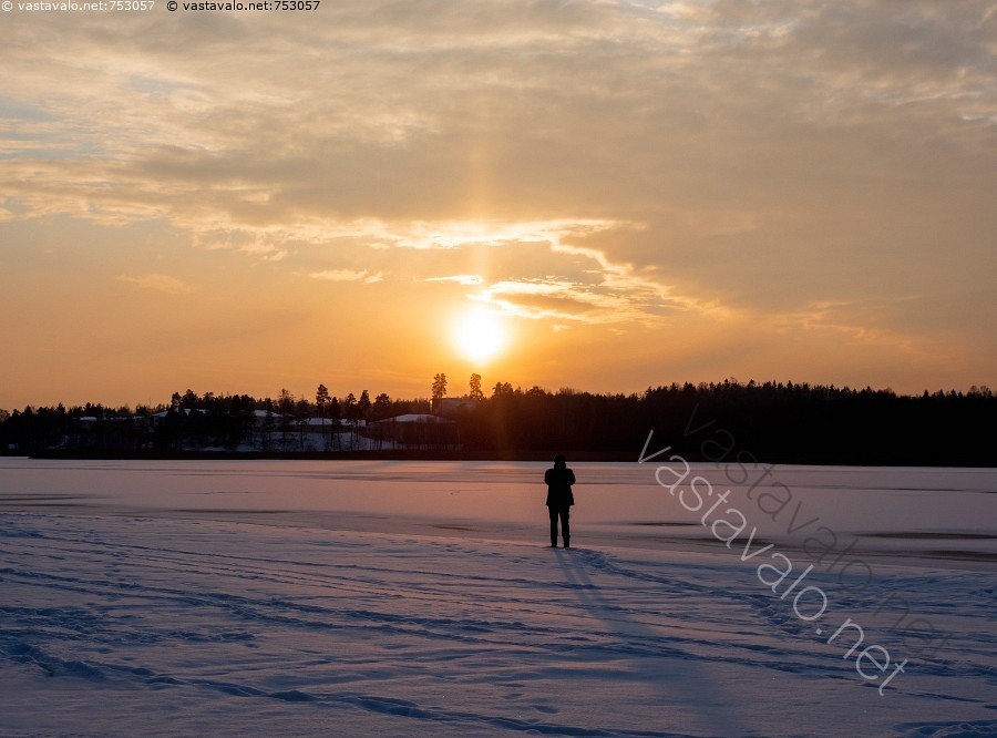 Kuva: Ihminen ja luonto - aurinko pilari auringonpilari aurinkopilari ...