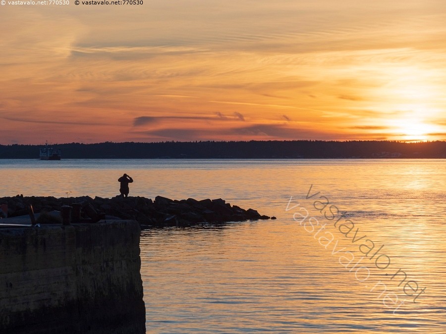 Kuva: Kuvaamassa - aurinko laskee auringonlasku saaristo maisema ...
