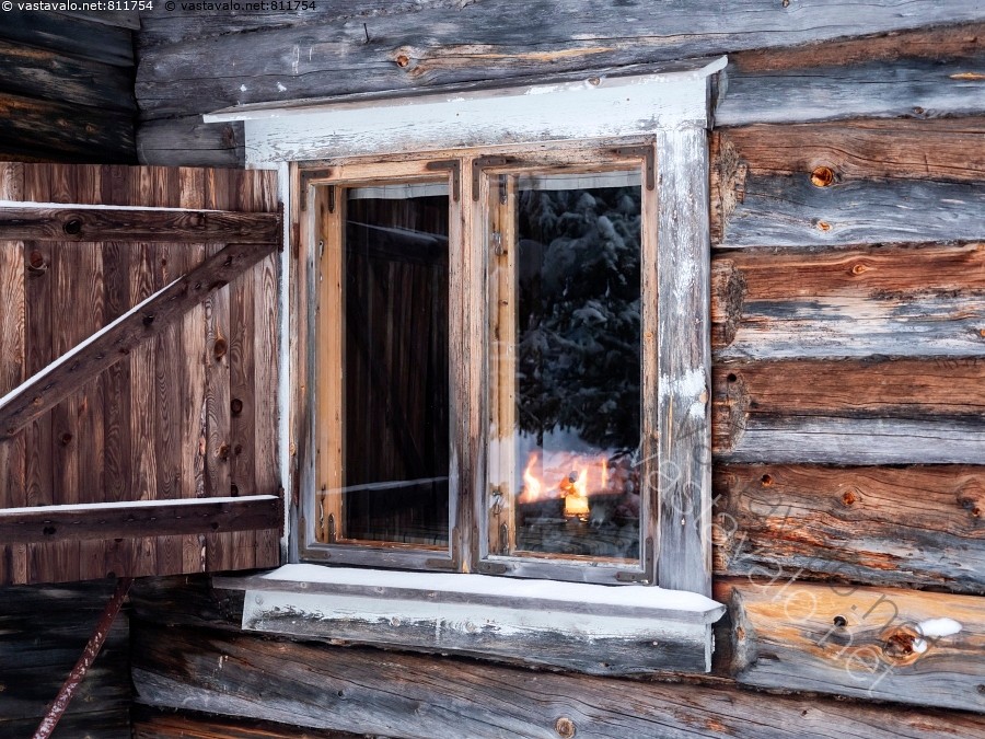 Kuva: Vanha savottakämppä - vanha rakennus hirsirakennus ikkuna ...