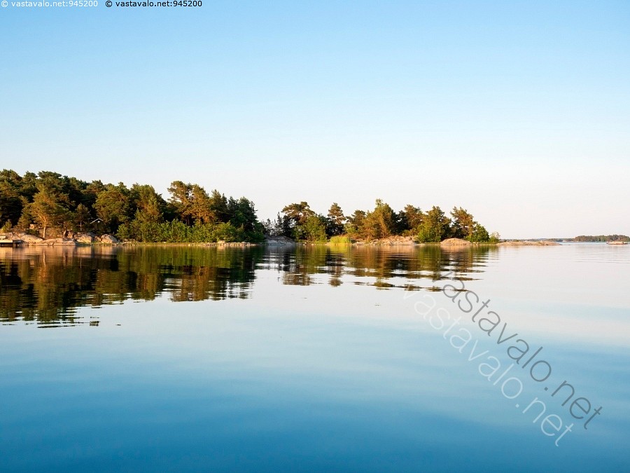 Kuva: Tyyntä - saaristo meri maisema merimaisema saaristomaisema kesä ...