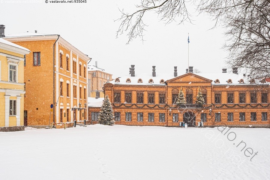 Kuva: Talvinen suurtori - historiallinen Turku Vanha Suurtori talvi ...