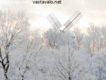 Kuva: Samppalinnan mylly - Turku Samppalinna punainen tuulimylly vanha ...