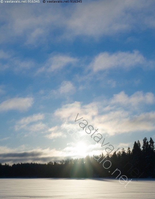 Kuva: Vuoden ensimmäinen aurinko - aurinko auringonsäde auringonsäteet ...